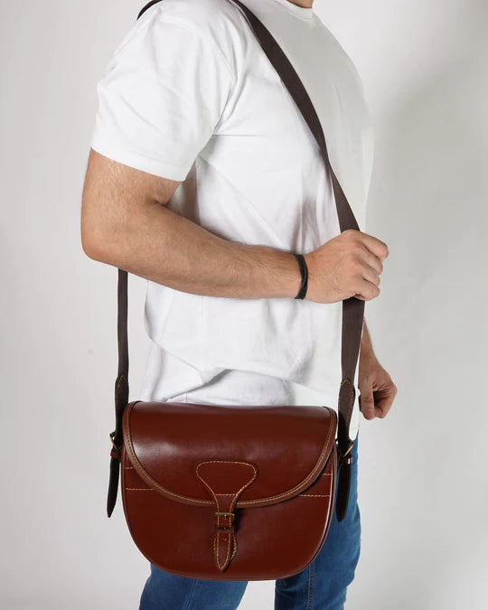 Elevate Your Hunt: Stylish Leather Hunting Bag